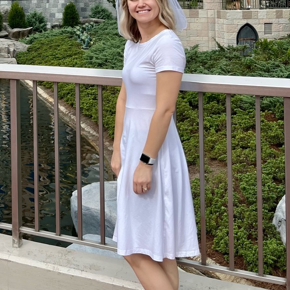 Huhot | Dresses | Small White Plain Short Sleeve Swoop Dress | Poshmark